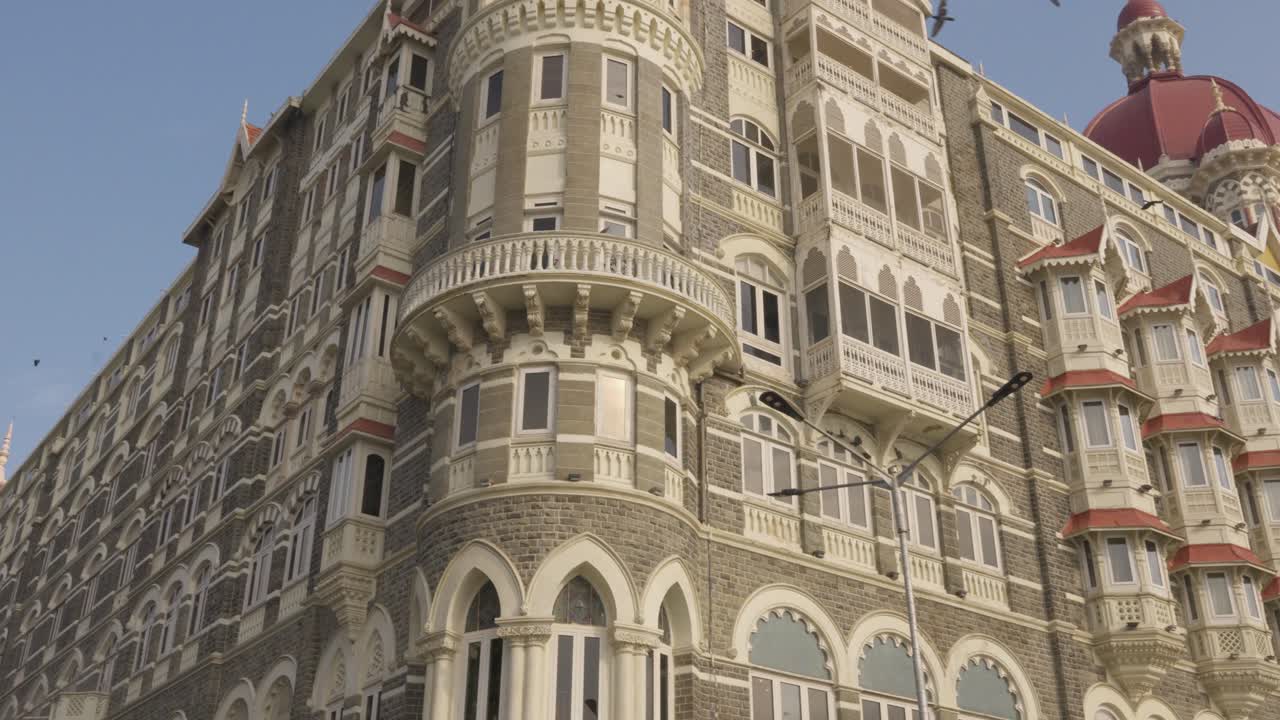 Vídeo de arquivo Gratuito - Exterior do hotel taj palace em mumbai, índia 2