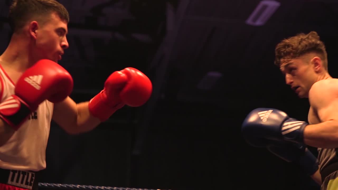 Us Marines Face British Royal Marines In A Boxing Match At The Commando ...