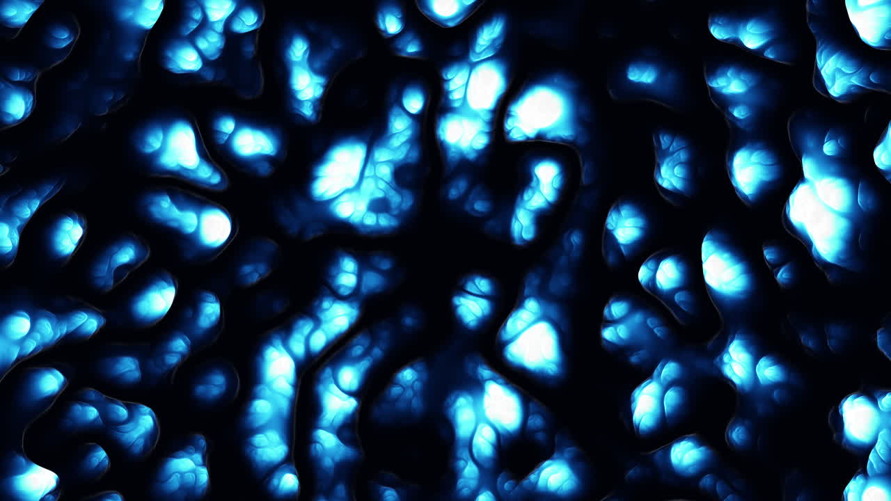 Vídeo Premium - Nubes de tormenta místicas que fluyen de color azul ...